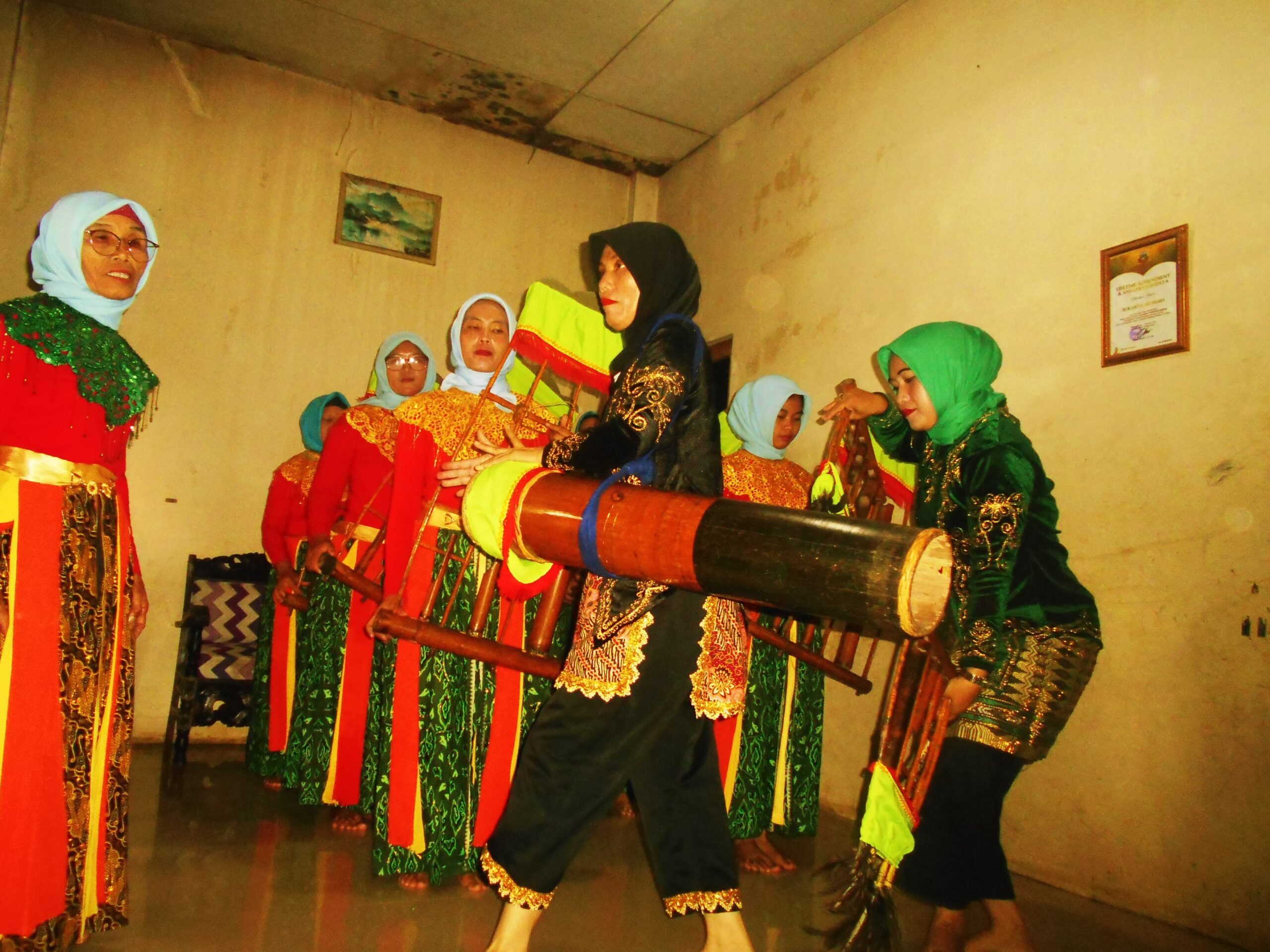 Tari Badeng Asli Garut: Kesenian Tradisional Islami Yang Sangat Unik ...